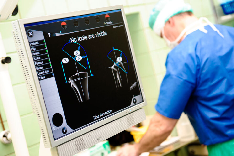 Robotic and Computer Assisted Total Knee Replacement Surgery in Delray ...